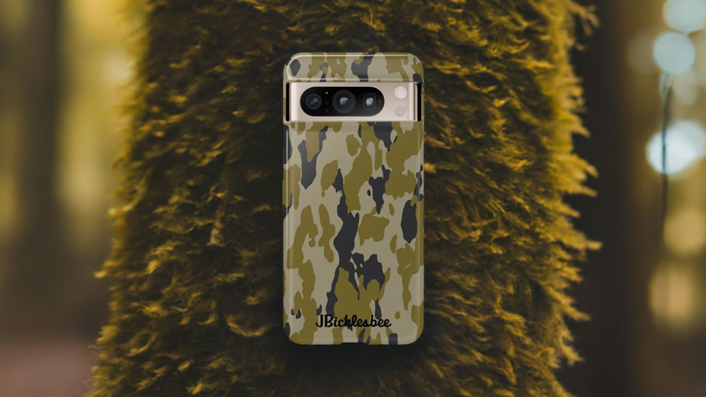 Retro Bark Camo Pixel Tough Case | JBicklesbee